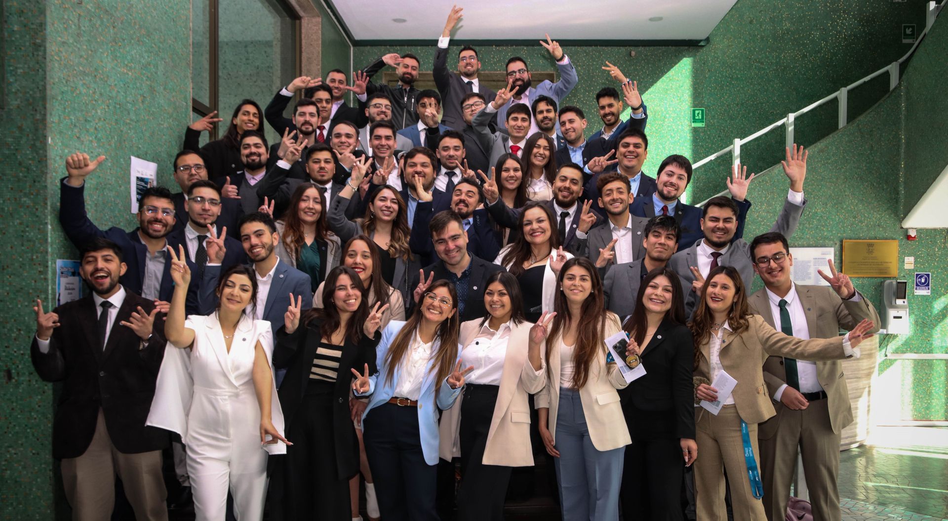 Universidad de Valparaíso - Ingeniería en Construcción titula 162 nuevos profesionales y realiza ...